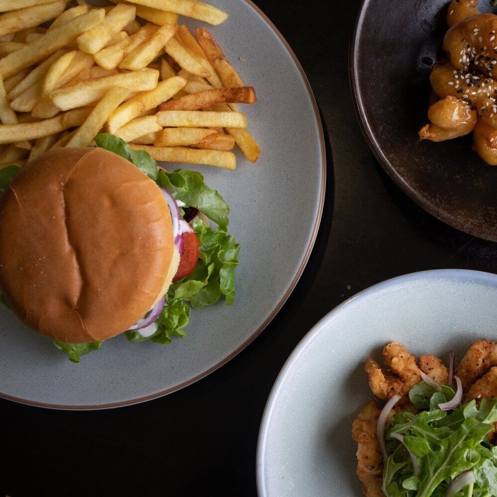 Gallopers Sports Club | Ascot Pub & Sports Bar